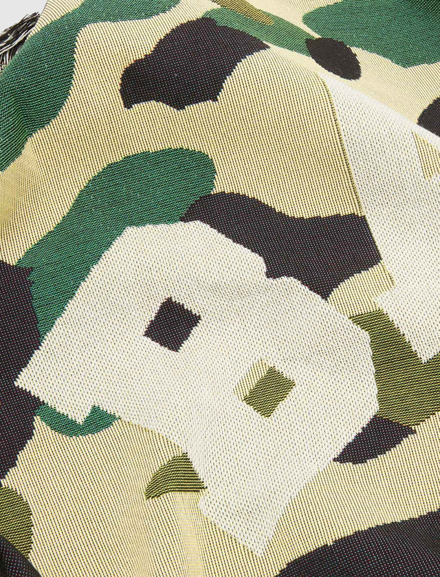 A BATHING APE CAMO BLANKET – Social Status